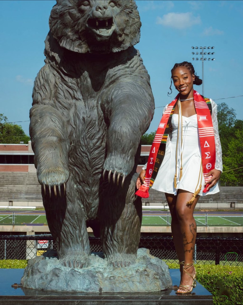 College grad loses both legs in bloody boating accident on booze-filled ...