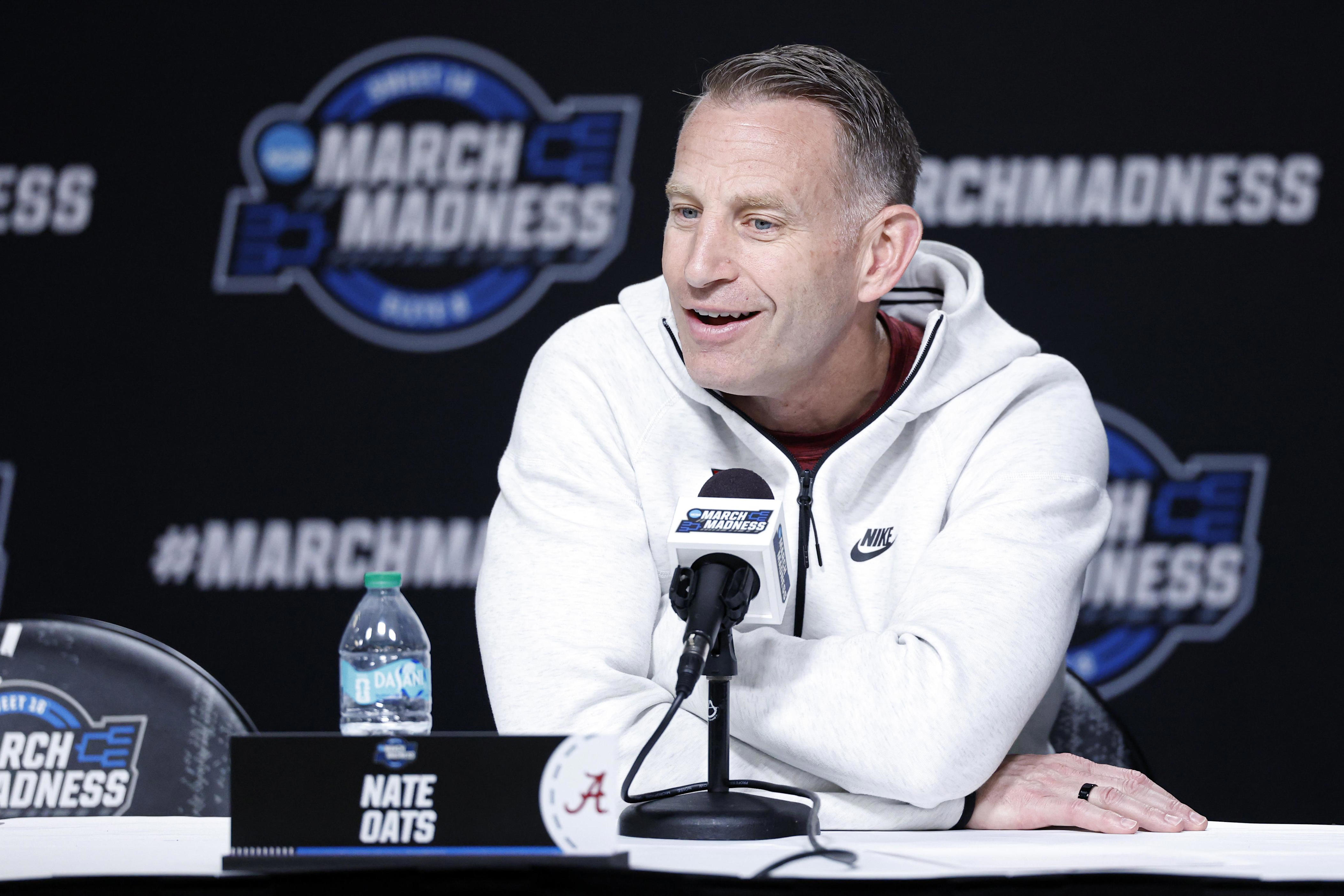 Jumbo package: Nate Oats lands point guard commit