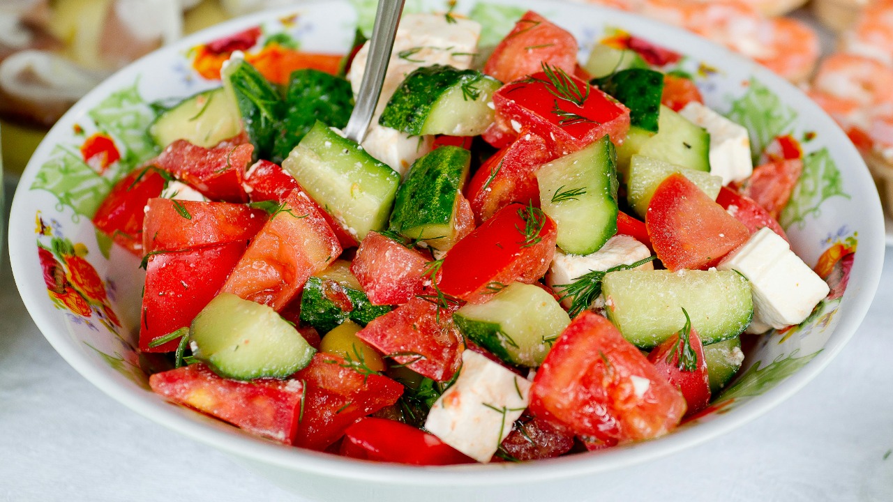 A lower-calorie Mediterranean diet paired with exercise just sharply ...