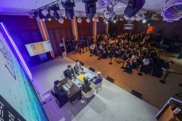 Lee Sedol: AI's move shatters Go preconceptions