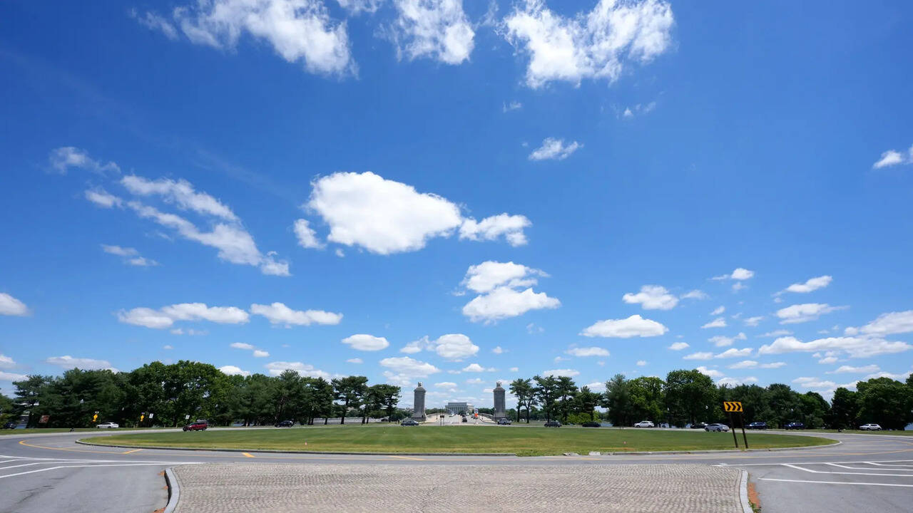 US Commission of Fine Arts approves design for Trump's proposed ...
