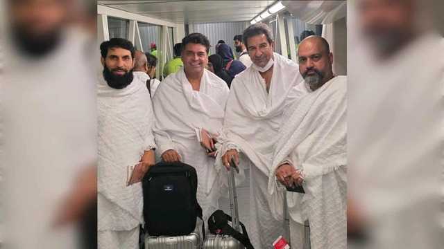 Pakistani cricket stars Wasim Akram, Misbah-ul-Haq leave for Haj