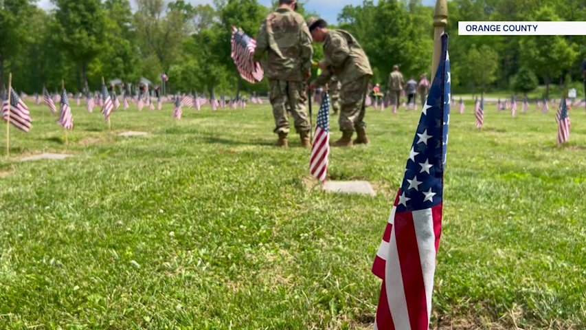 Students place thousands of flags to honor fallen veterans ahead of ...