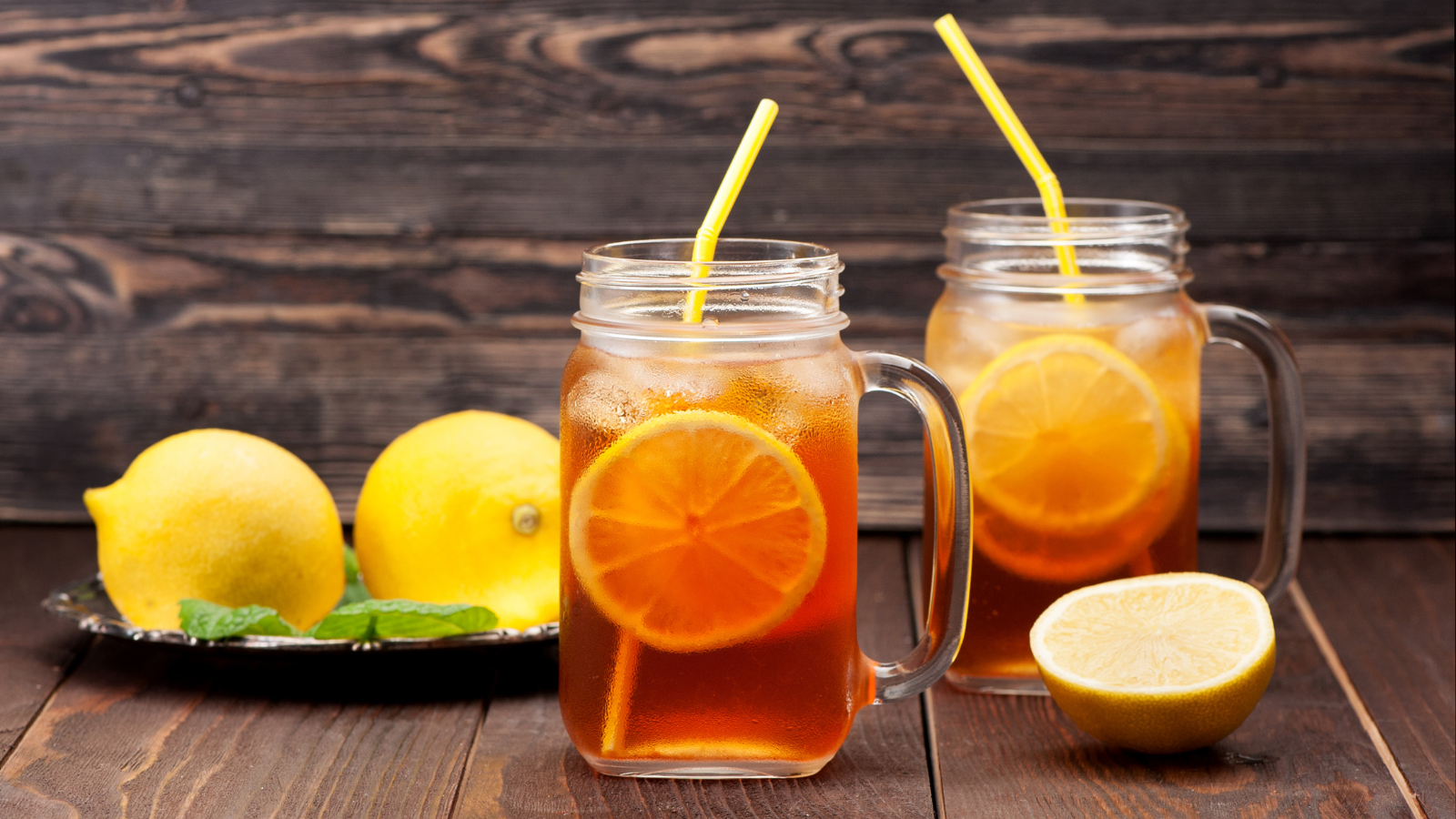 Easy lemon iced tea recipe for summer refreshment at home