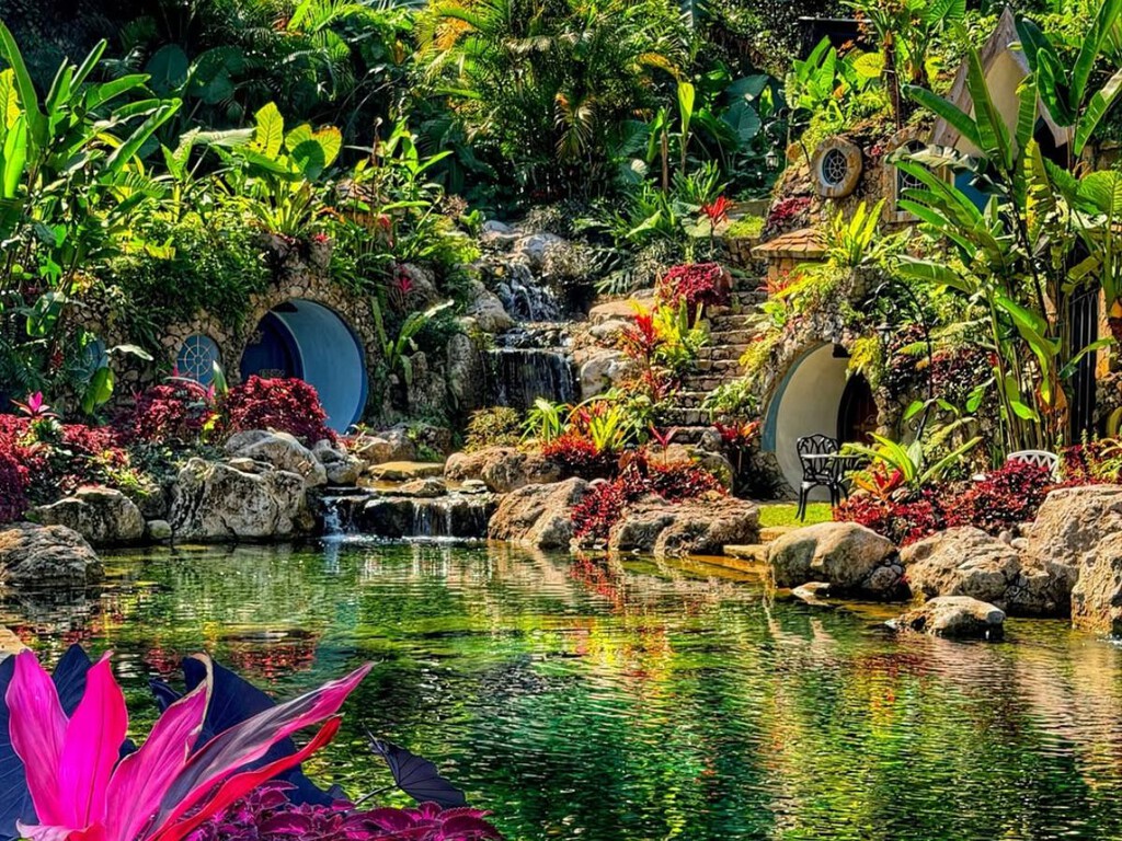 Hospedaje de película: duerme en una auténtica cabaña hobbit en el ...