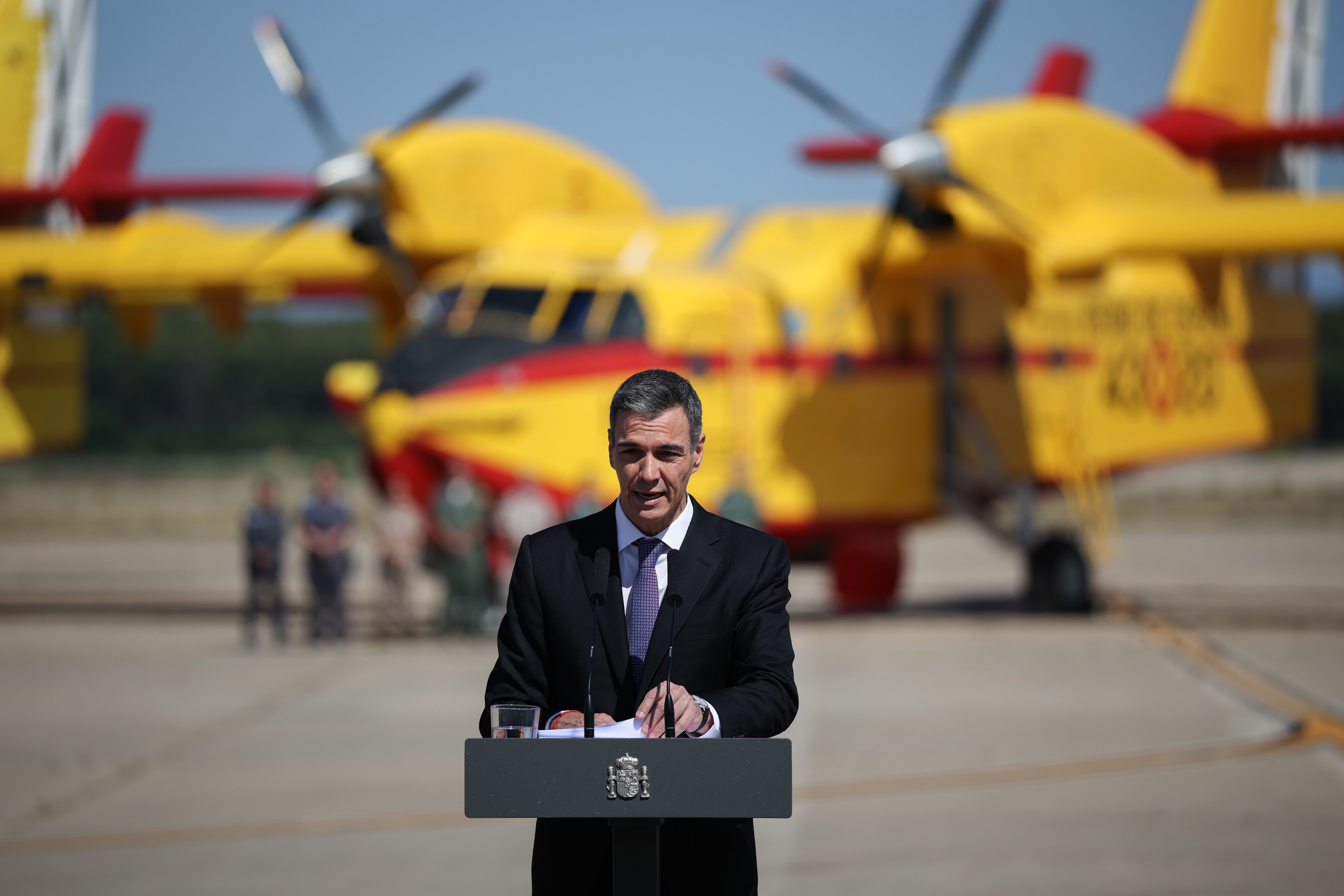 Sánchez avanza "el mayor despliegue" en la campaña de incendios y pide ...