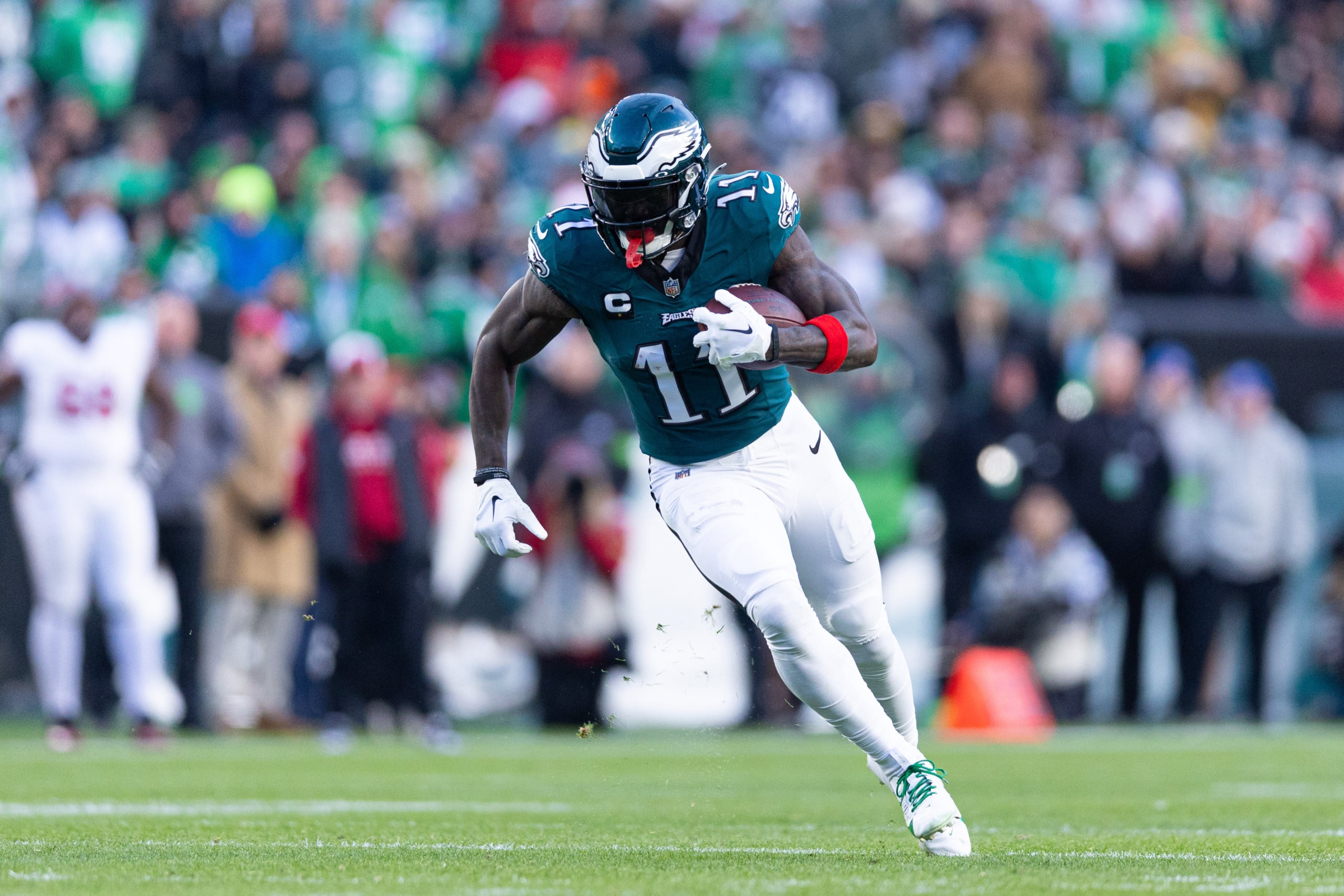 AJ Brown trade to Patriots not quite set in stone?