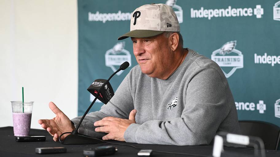 Vic Fangio comforted Eagles fans with answer on future they needed to hear
