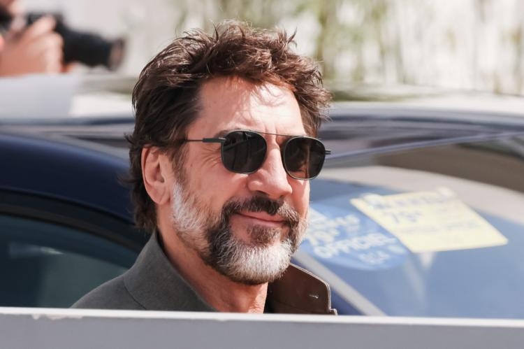Tribune anti-Bolloré : Javier Bardem, Ken Loach et Mark Ruffalo parmi ...