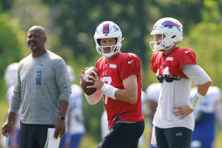 Bills' Josh Allen on 'natural relationship' building with DJ Moore
