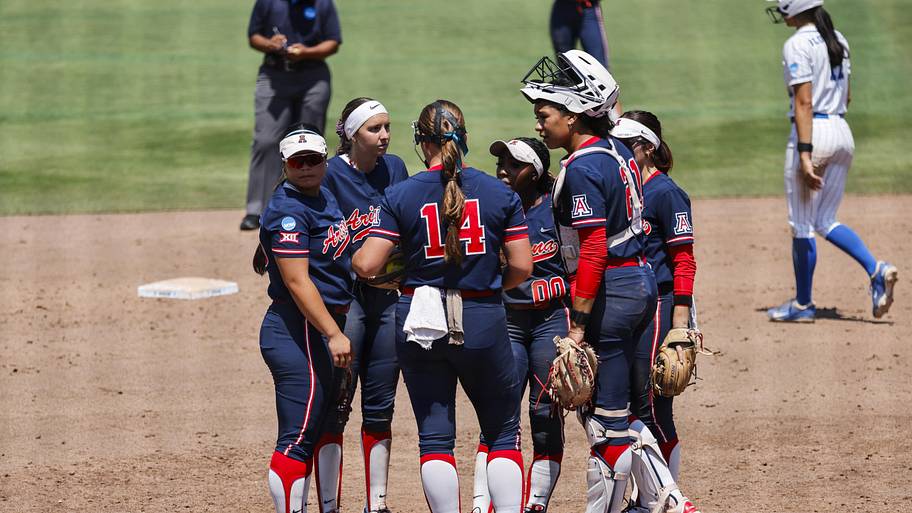 Arizona sufferers big 2027 roster loss with catcher Emma Kavanagh ...