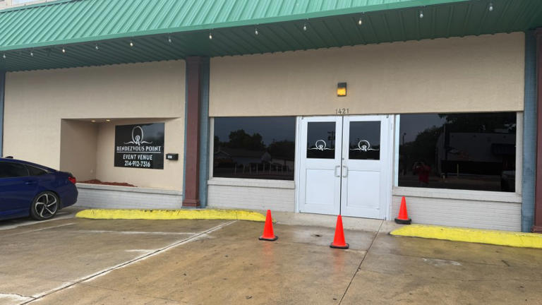 Miss Patty’s, Giz & Hums owners open Rendezvous Point bar
