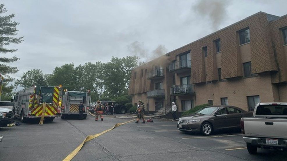 Dog killed after fire fills Cincinnati apartment building with smoke