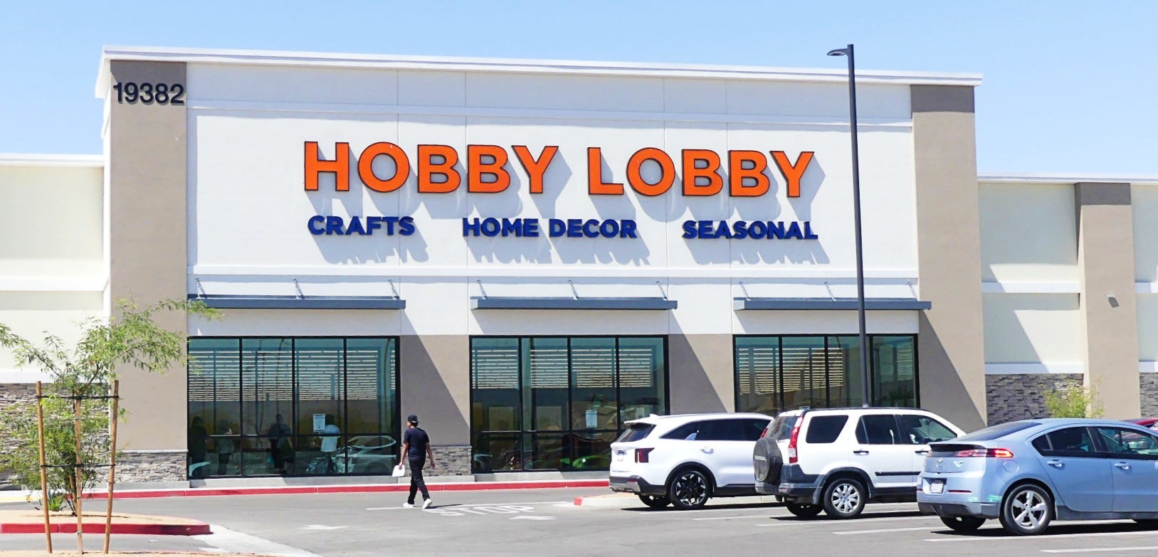 Job seekers descend on Apple Valley Hobby Lobby, Five Below progressing