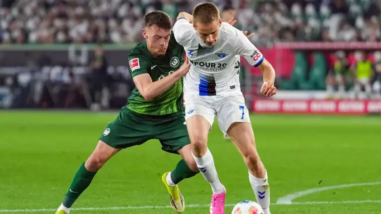Wolfsburg nach Rele-Hinspiel gegen Paderborn in Zugzwang