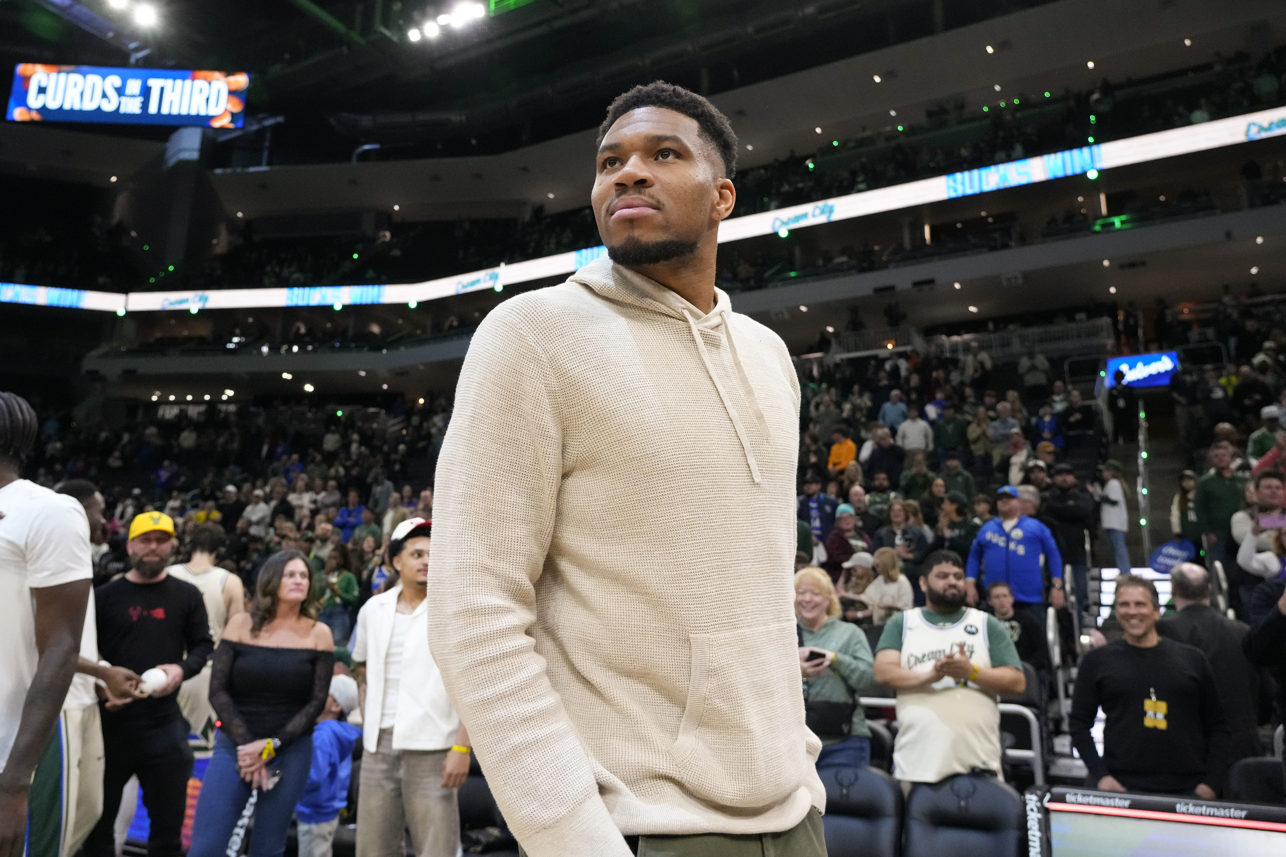 Warriors reportedly not near front of line for Giannis