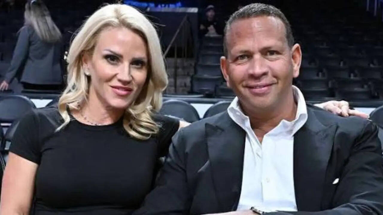 Alex Rodriguez reportedly single again as Jaclyn Cordeiro finally ...
