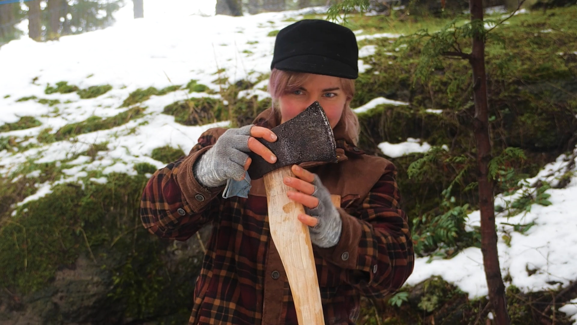 How to restore & re-handle an axe