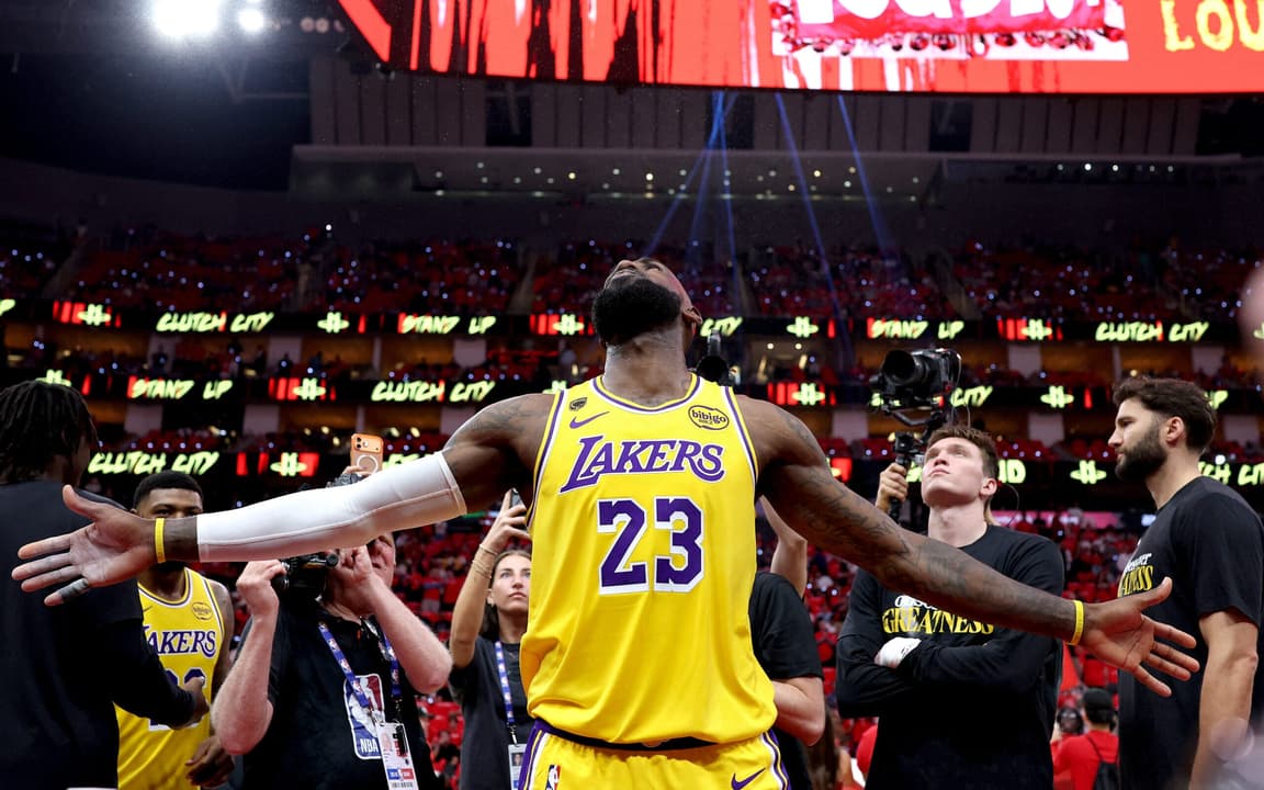 LeBron teria adiado aposentadoria, diz jornalista