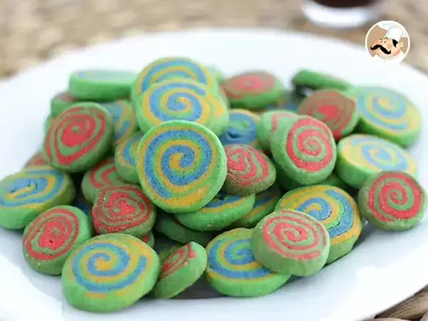 Galletas bicolor rojo y amarillo