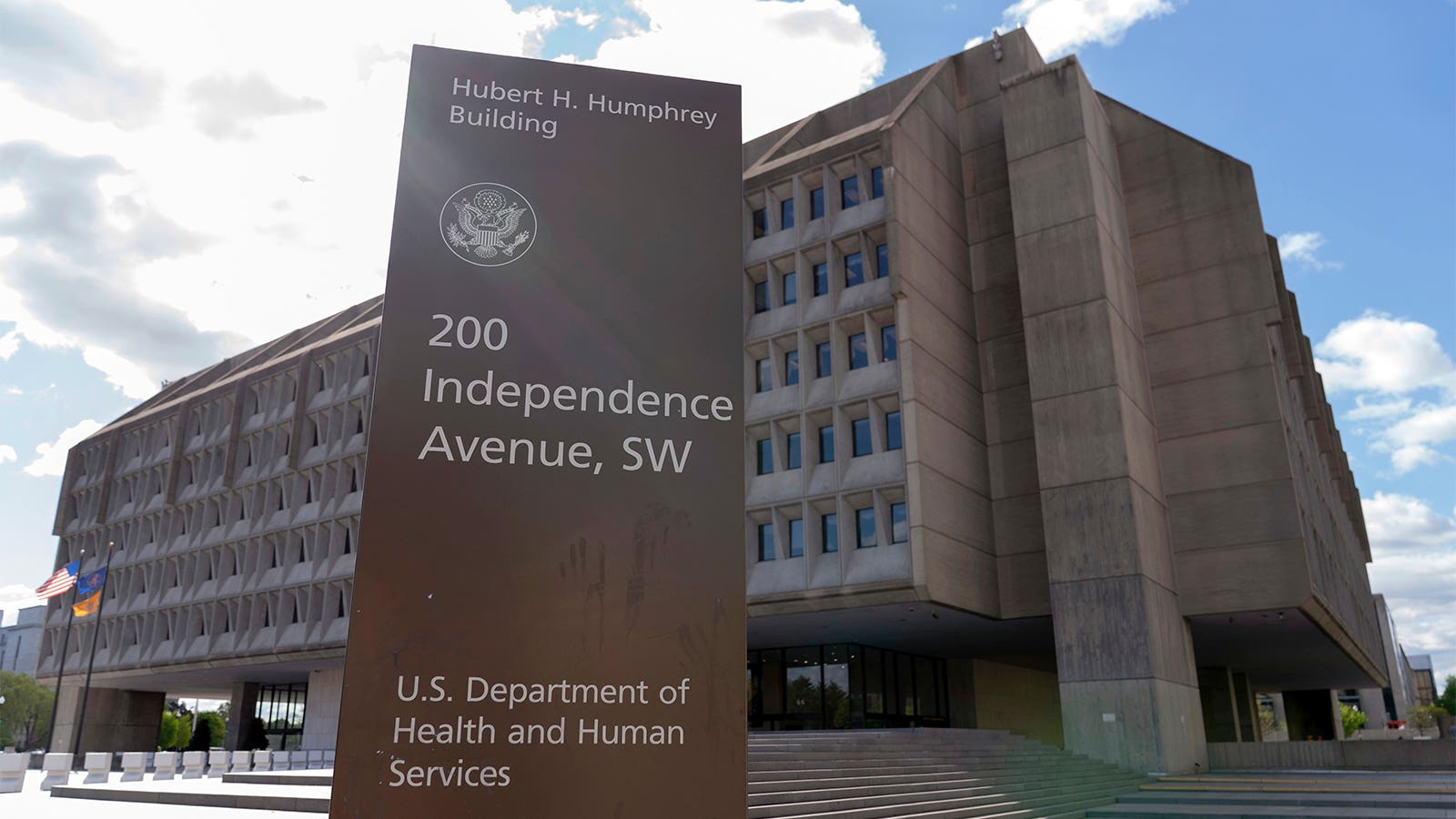 Trump admin expands its use of AI in hunt for healthcare fraud