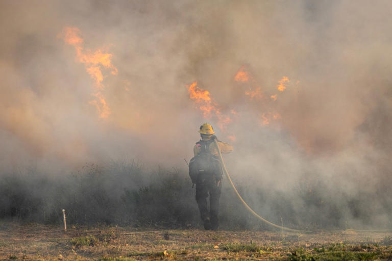 California fire may be heading toward formerly nuclear toxic waste site