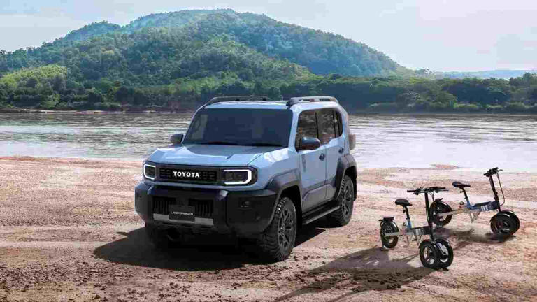 Toyota memperkenalkan kendaraan roda tiga listrik futuristis dengan ...