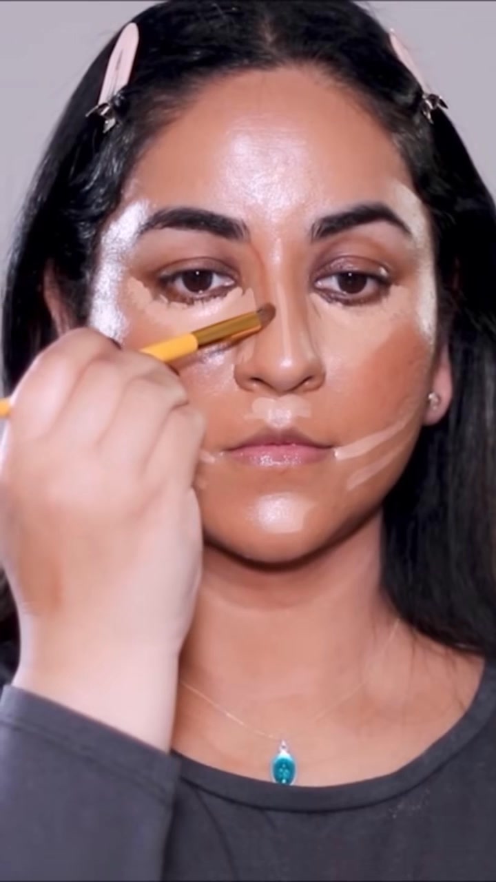 Recreating the Blythe doll makeup look