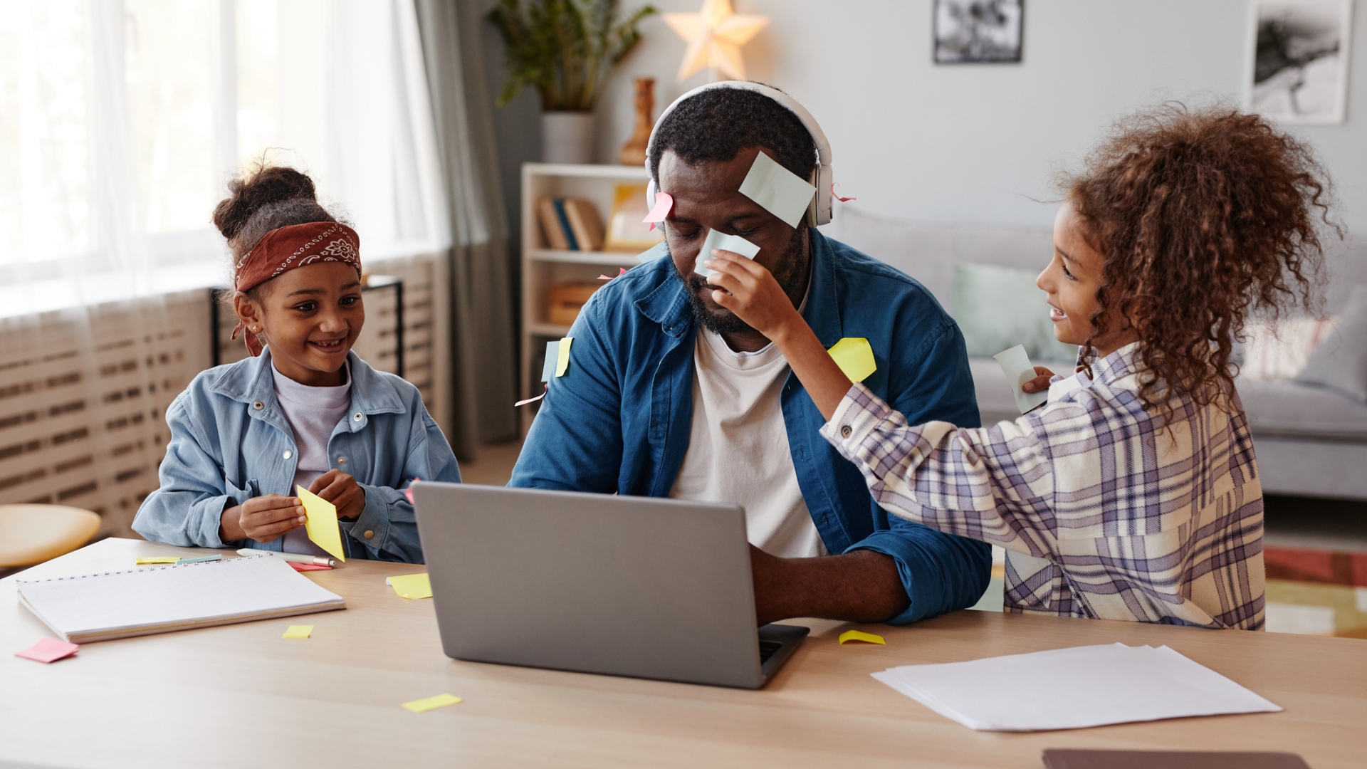 Raising kids & running a side hustle when you’re also the primary caregiver