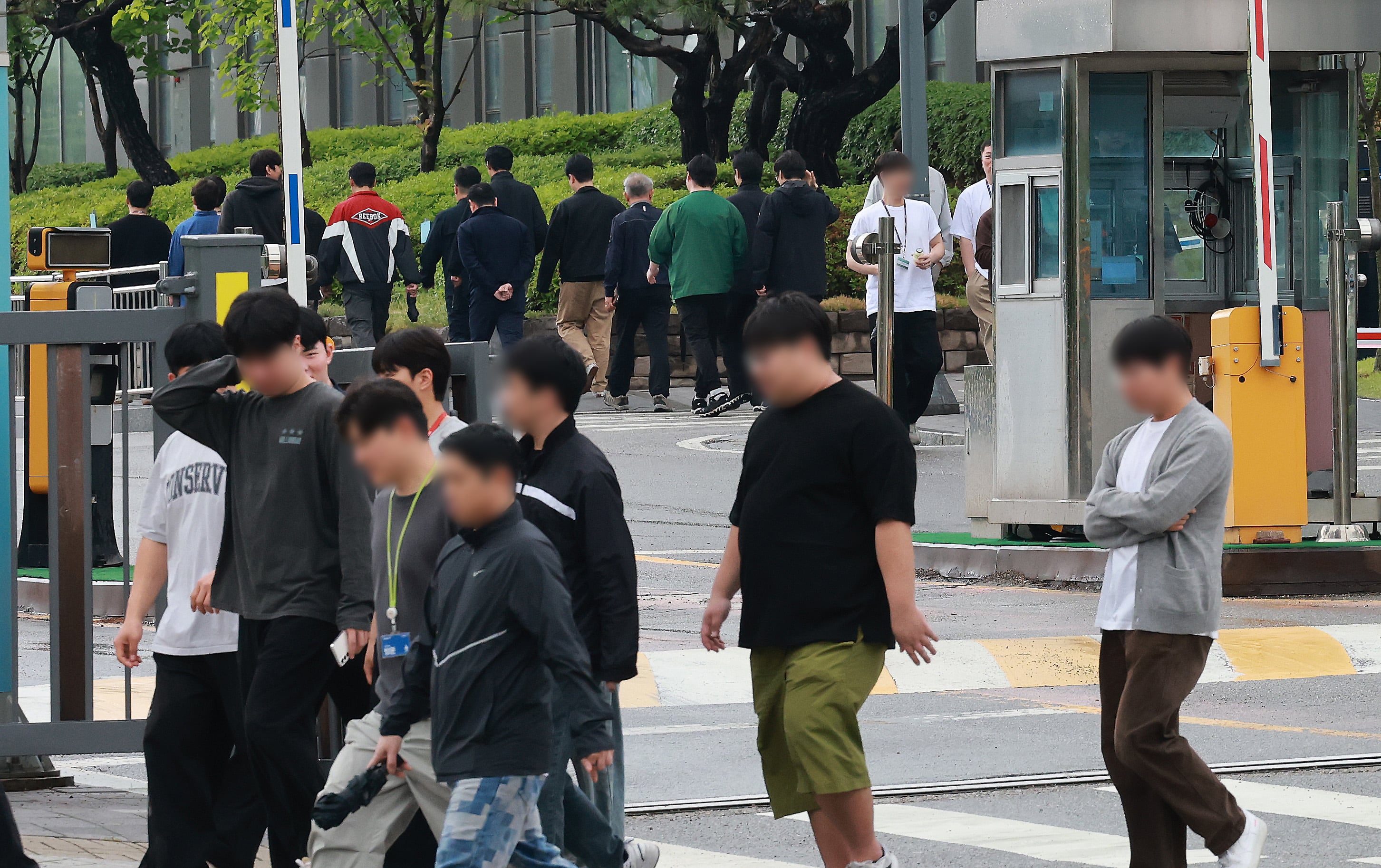 Samsung performance bonuses spark anger over 570M-6M gap