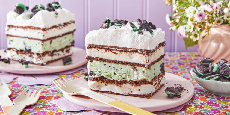 This 4-ingredient ice cream cake starts with store-bought ice cream ...