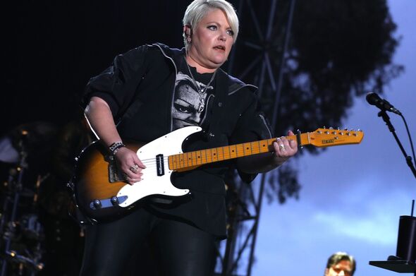 White House hits out at The Chicks singer with 'peanut-sized brain' dig