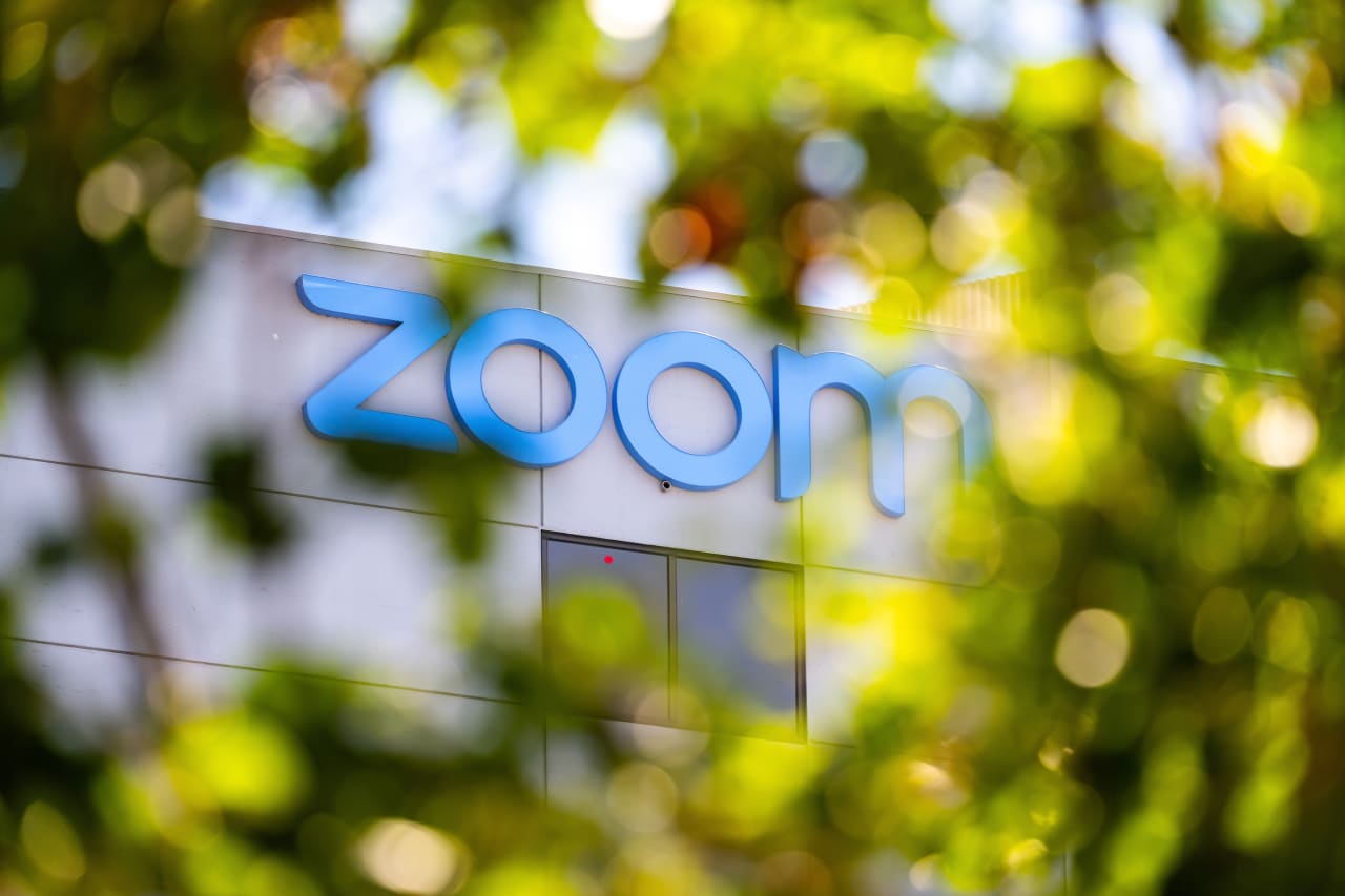 Zoom stock jumps after earnings. Is the video calling company turning ...