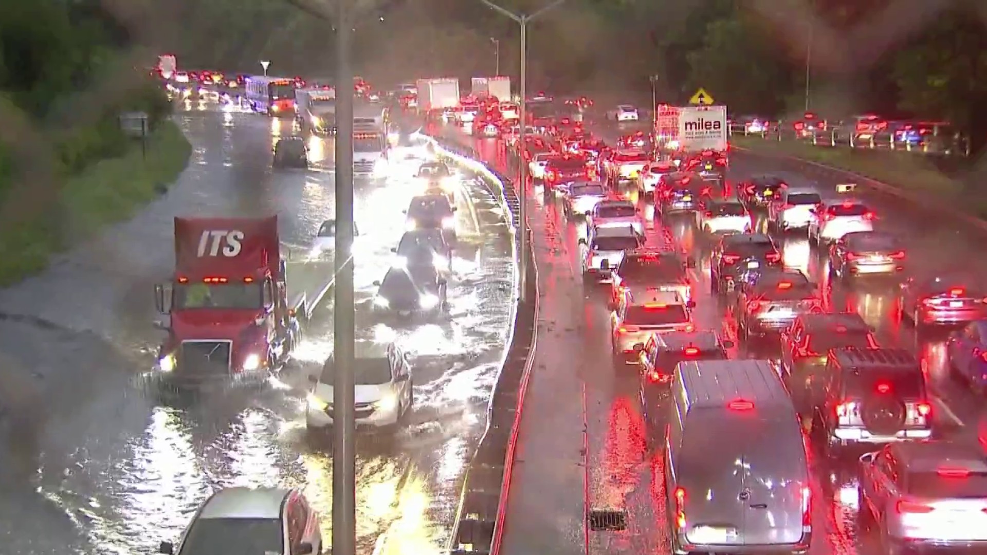 Memorial Day weekend travel kicks off in Brooklyn