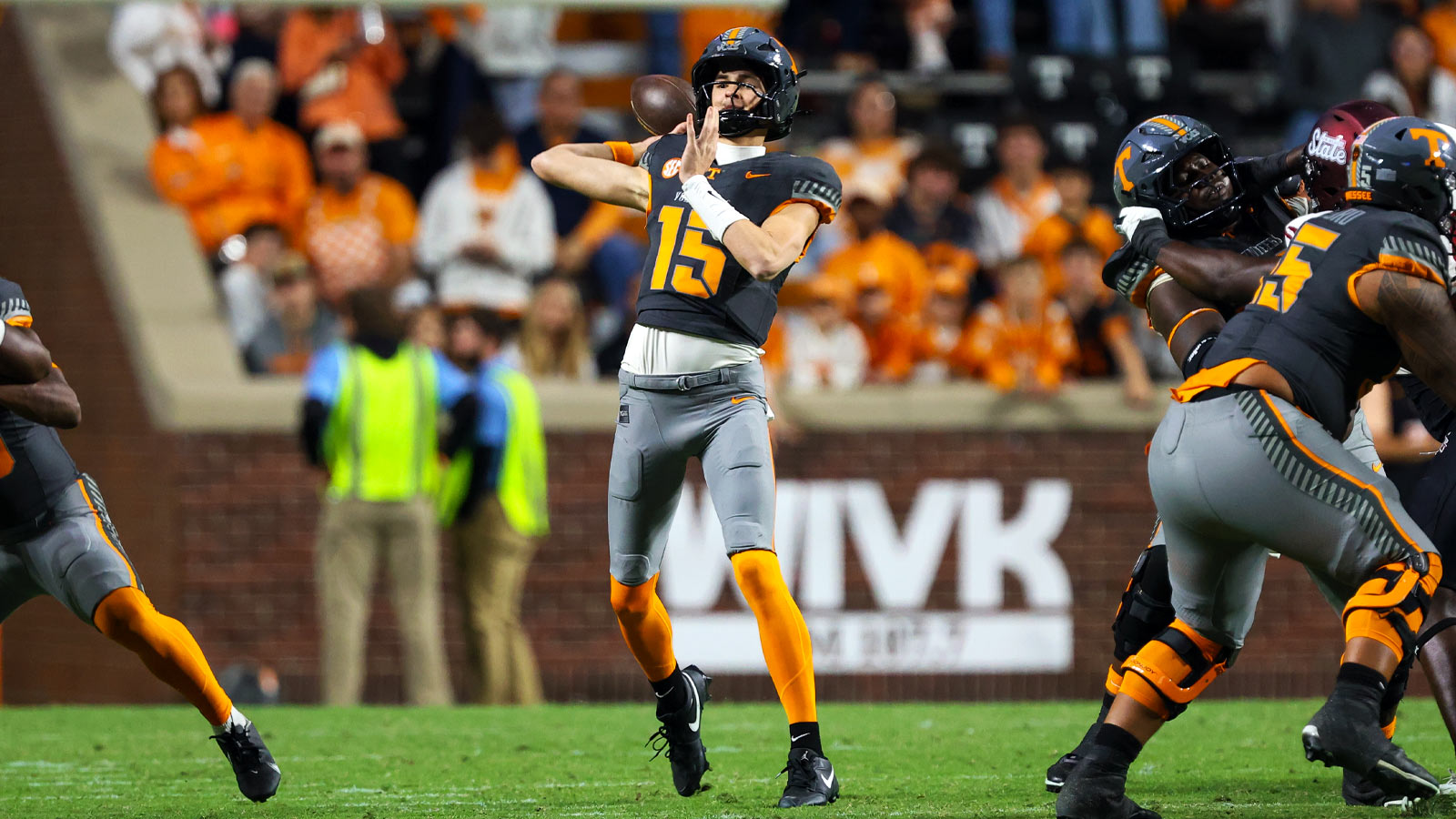 Tennessee football rumors: 5-star QB making hard push for No. 1 job