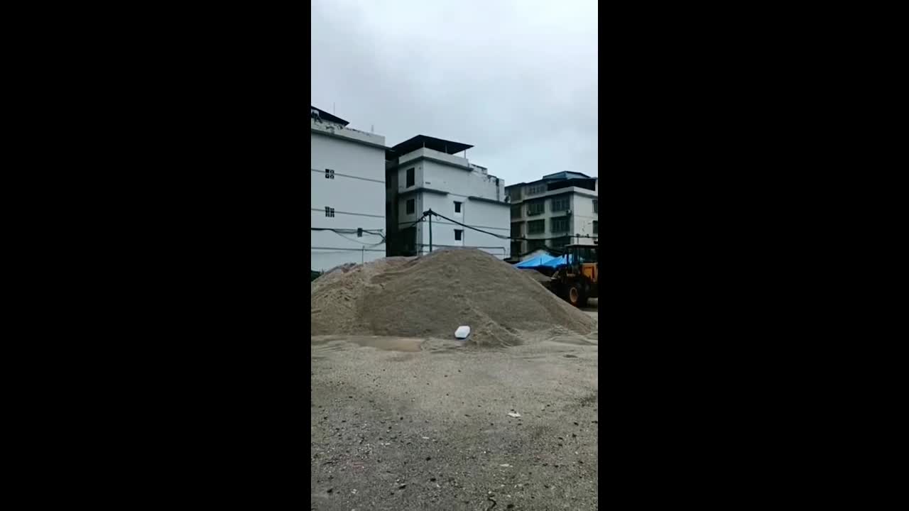 Building collapses during China earthquake aftershock