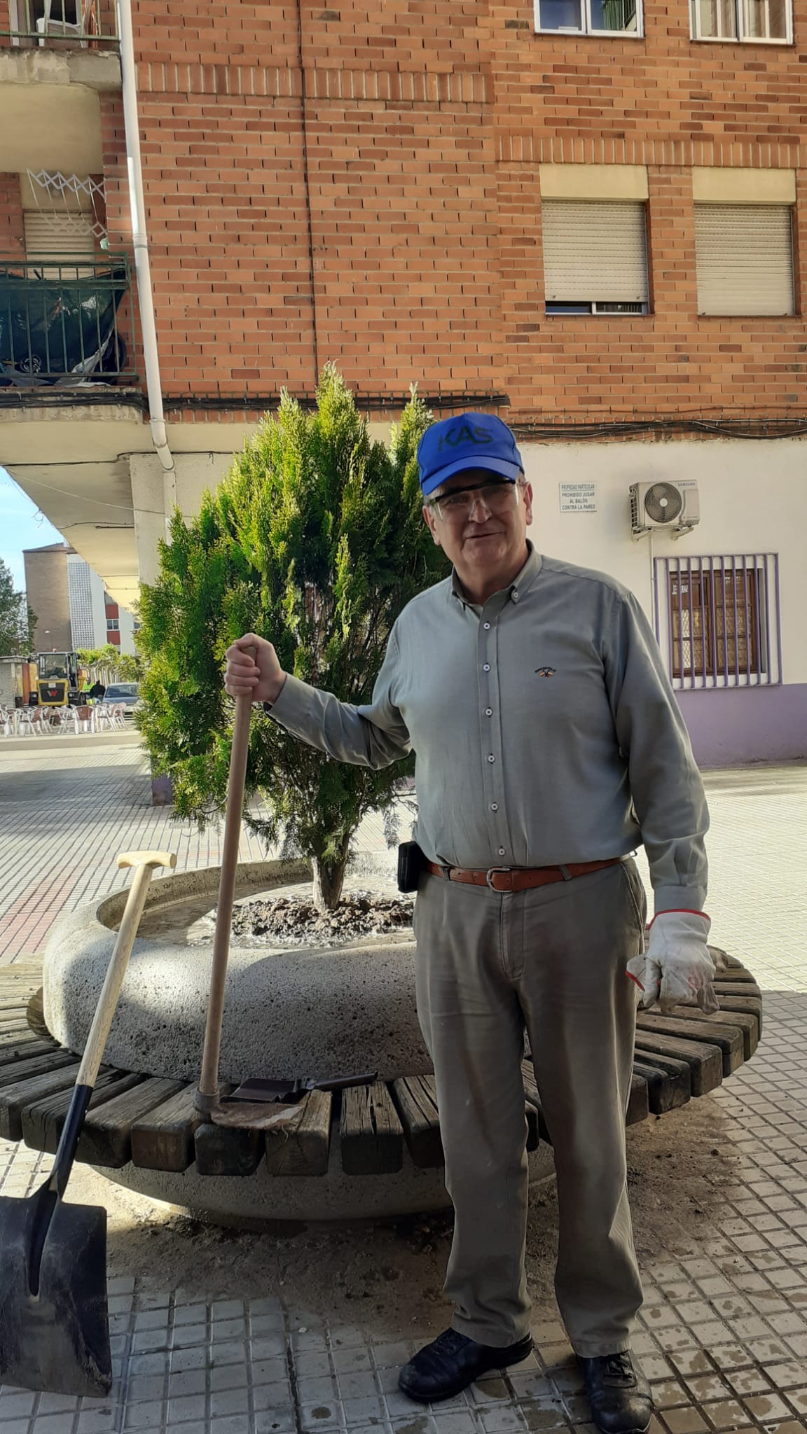 Donde no llega el Ayuntamiento de Aranda, llegan los vecinos
