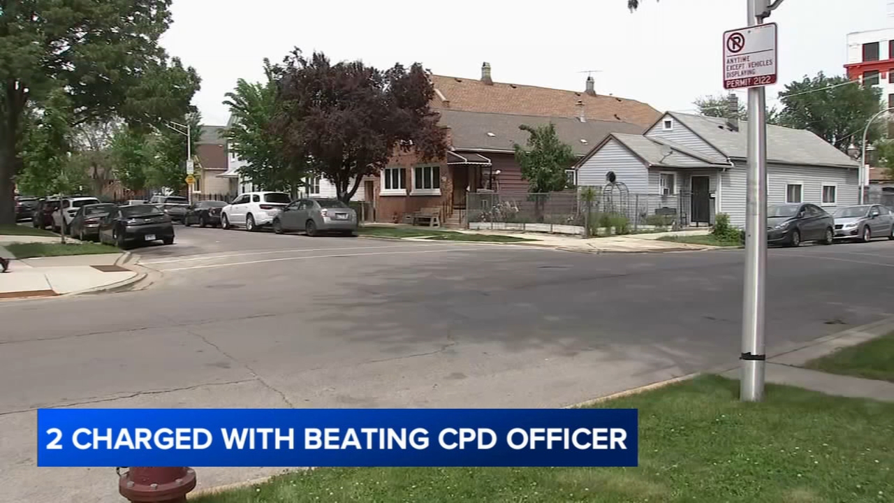 Siblings charged with beating Chicago police officer over parking ticket