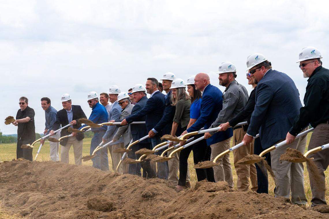 Utility co-op breaks ground on $500M natural gas plant to power 95,000 ...