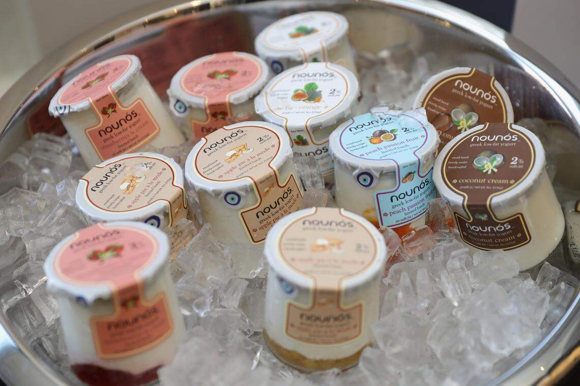 What is the process of yogurt fermentation? How milk is transformed ...