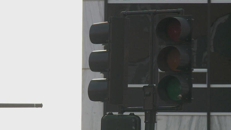 When it rains, the traffic lights go out: How New Orleans leaders plan ...