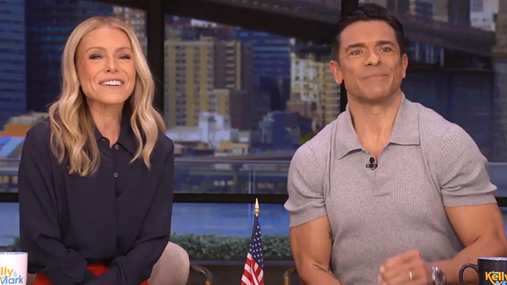 Kelly Ripa calls out husband Mark Consuelos for making fan 'swear' on ...