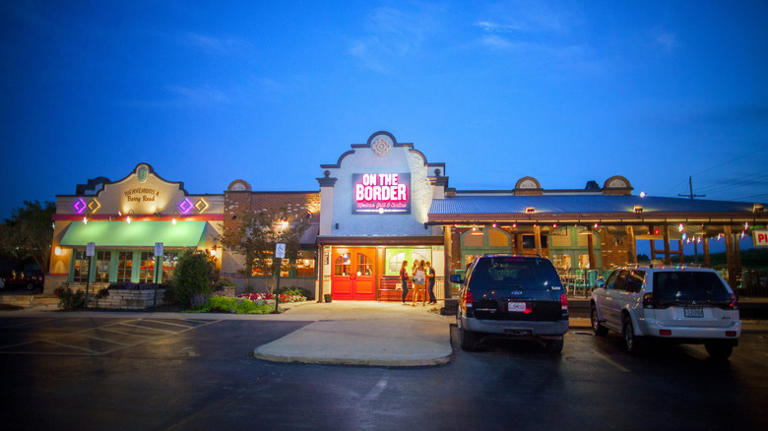 8 beloved Mexican restaurant chains that are slowly disappearing