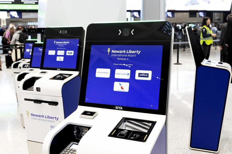JetBlue is reportedly cutting these 11 'underperforming' routes as ...