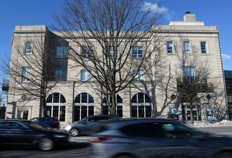 Greenwich Library closed until Tuesday due to 'maintenance issue ...