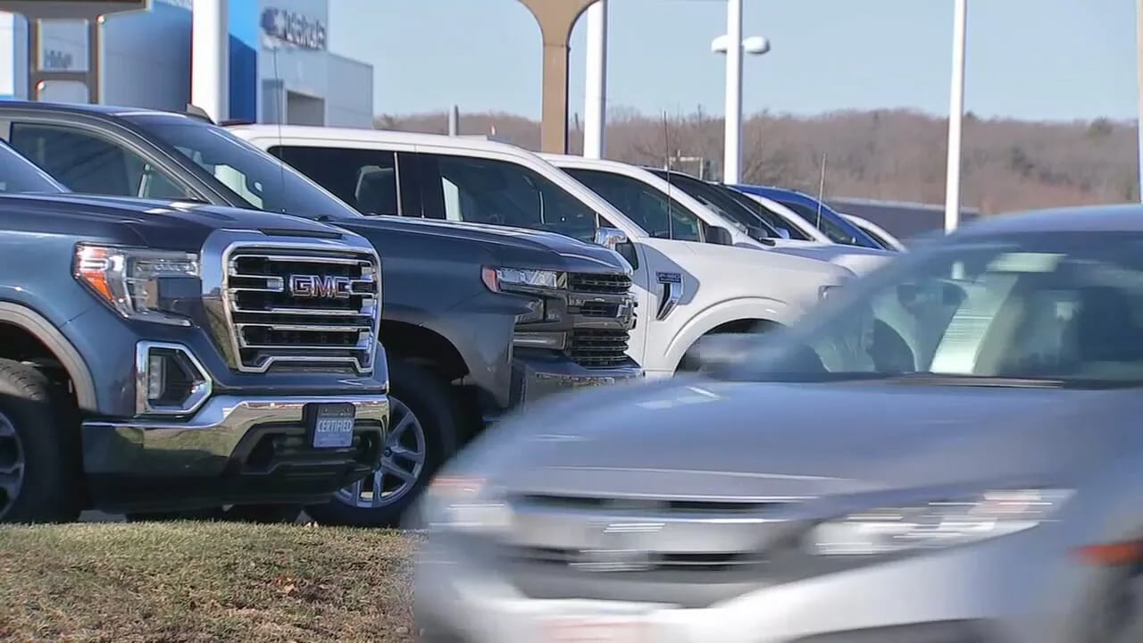 Expert reveals tips to save thousands on new car purchase