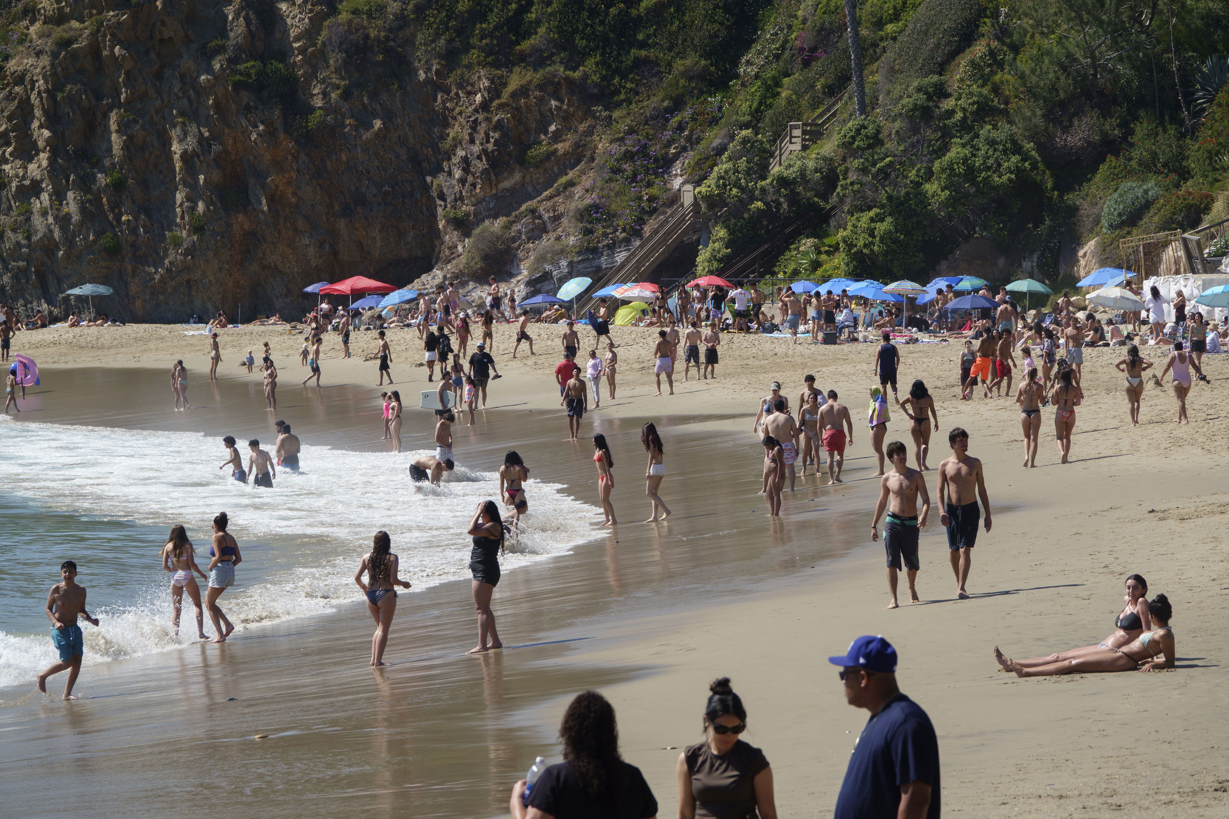 Map shows worst beach bacteria, sewage hotspots before Memorial Day weekend