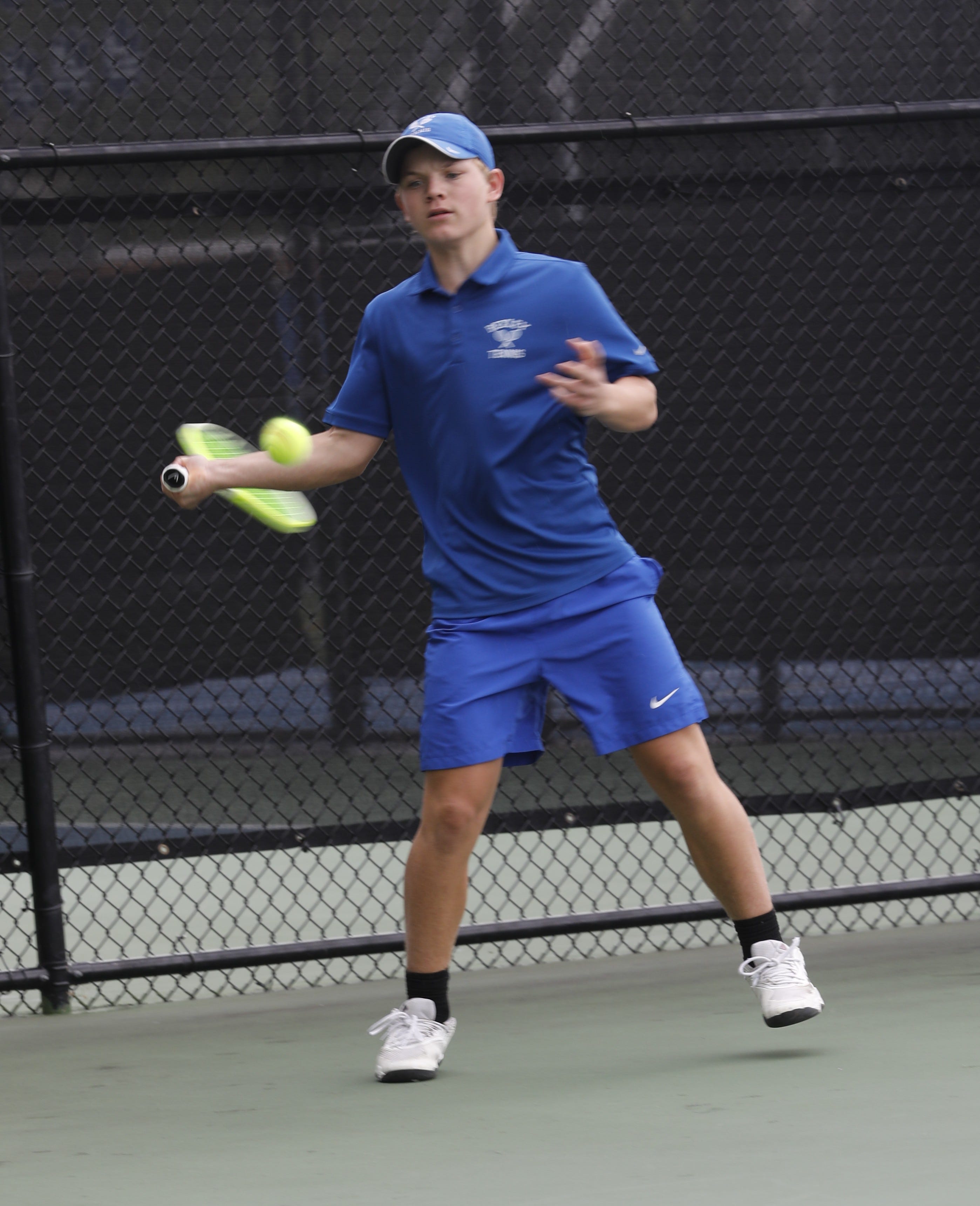 Bexley dominates first day of Division II district tennis tournament