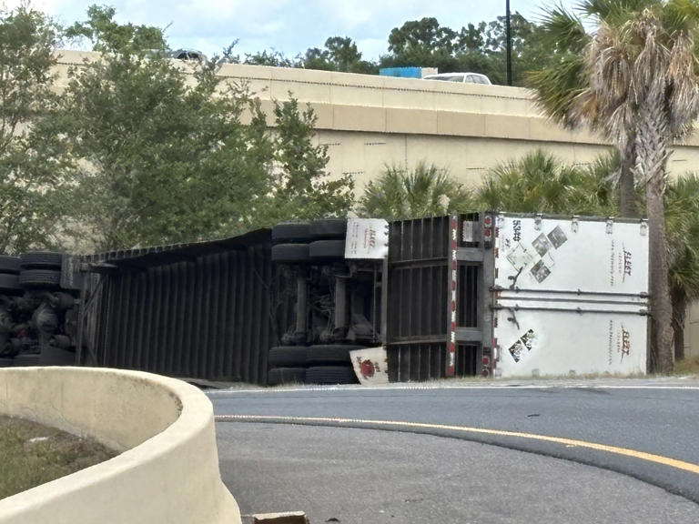 Major road closure in Maitland due to chemical leak from overturned truck