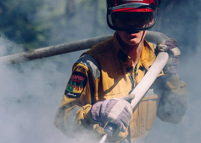 NWT releases new guidelines for managing wildfire response
